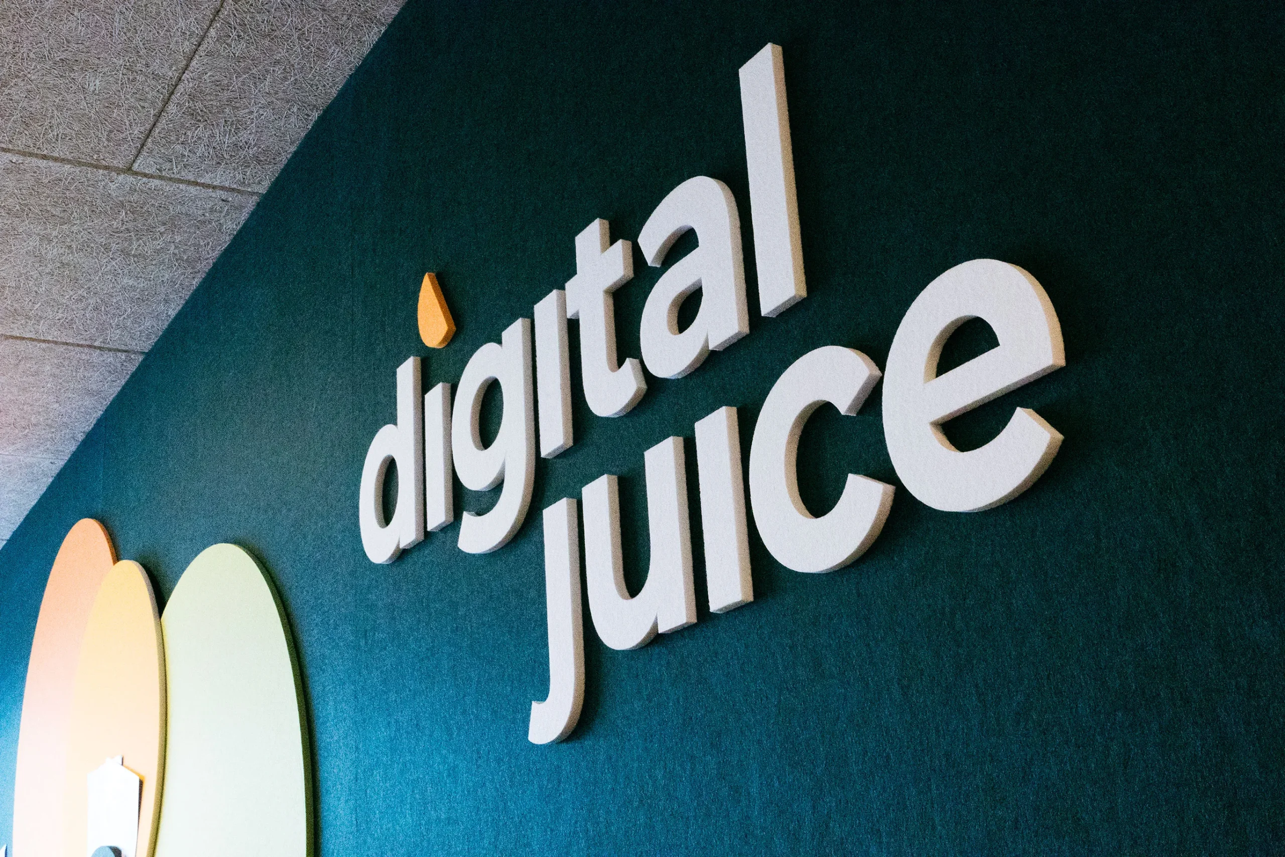 Digital Juice til din online tilstedeværelse - Grafik, website, marketing